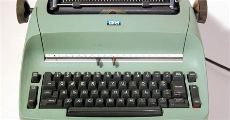 Retromobe Retro Mobile Phones And Other Gadgets IBM Selectric 1961 And IBM Datamaster 1981