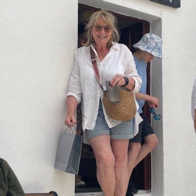 This Morning Star Fern Britton Celebrates Incredible Achievement Fans React Hello