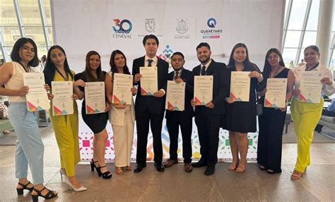 Alumnos De Medicina De La Uat Son Galardonados Con El Premio Ceneval Al