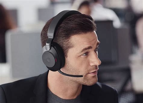 Review: Jabra Evolve2 85 – professional headset for UC, collaboration ...