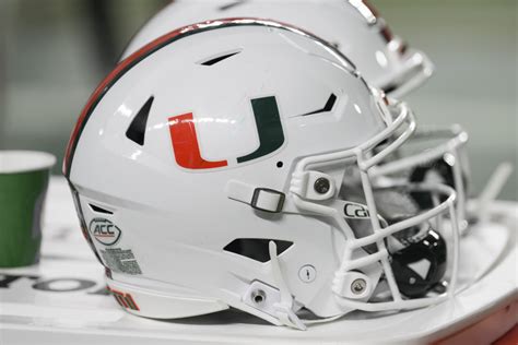Football World Reacts To Surprising Miami Football Announcement The Spun