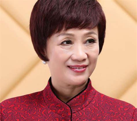 适合70后的发型 适合五十左右的短发 大山谷图库