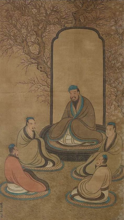 明·孔子杏坛讲学图轴 孔子博物馆藏 明代孔子杏坛讲学图轴，彩绘孔子于杏坛讲学，四弟子端坐受教时的情景。孔子正面端坐，四弟子分坐于两端，认真聆听