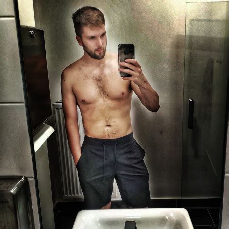 Live Skype Sex Show With Elliot Finn Camlust