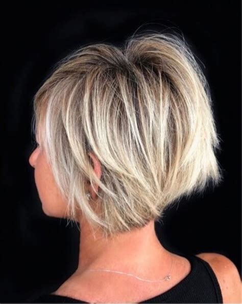 10 Sexy Short Haircuts That Are Just In Time For The Holidays La