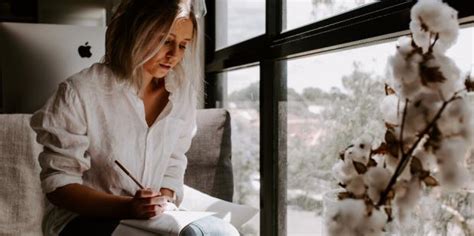 3 Benefits Of Journaling That Prove Writing In A Diary Is Good For Your Mental Health Yourtango