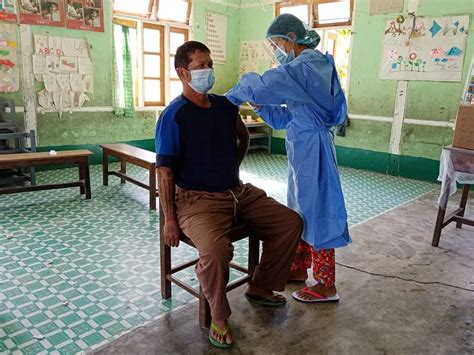 မိုင်းငေါ့မြို့တွင် အသက် ၁၈ နှစ် အထက်ပြည်သူ ၁၉၀ ဦး အား ပထမအကြိမ် ကိုဗစ် ၁၉ ရောဂါ ကာကွယ်ဆေး