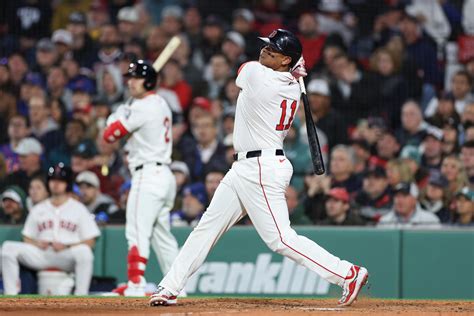 Giants New Star Rafael Devers Stats Make Him Best San Francisco