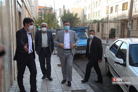 دیدار رییس بنیاد شهید با خانواده‌ شهید اقبال آدمی