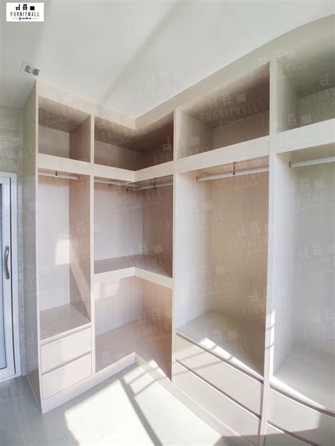 บิ้วอิน Walk In Closet ไม่มีหน้าบานตู้เสื้อผ้า เฟอร์นิเจอร์และของตกแต่งบ้านออนไลน์ By Furnitmall