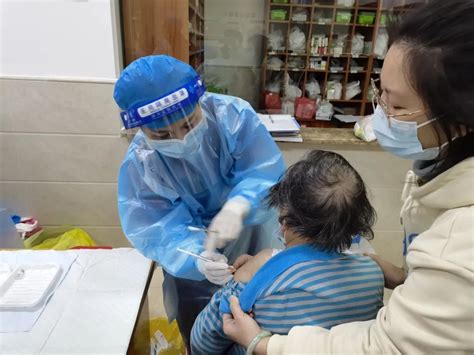 应接尽接东城敬老院开展老年人新冠疫苗接种 东莞阳光网