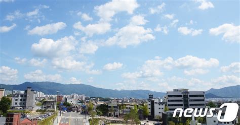 비 갠 뒤 성큼 다가온 가을 하늘