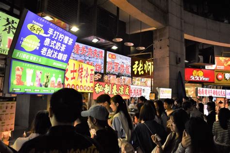 2成青年失業 夜間經濟竄紅 產業財經 旺報