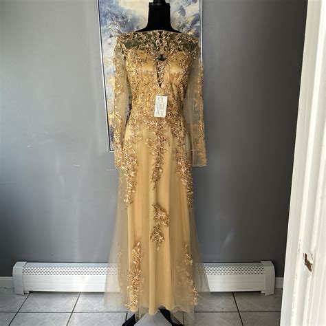 Vestidos Color Oro
