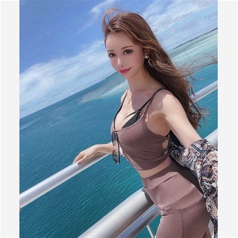 小松崎真理さんのインスタグラム写真 小松崎真理instagram「🏝☀️🚗 ・ ・ ・ ・ ・ 沖縄宮古島伊良部大橋絶景