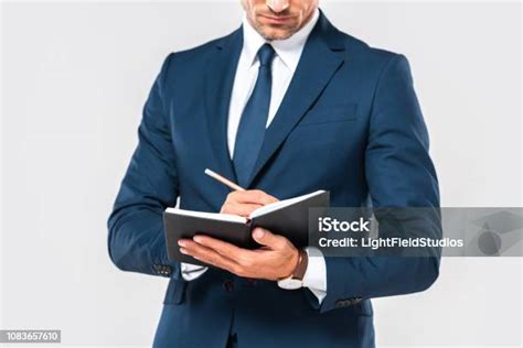 자른된 이미지의 흰색 절연 노트북에서 뭔가 작성 하는 사업 경영자에 대한 스톡 사진 및 기타 이미지 경영자 기업 비즈니스 남자 Istock