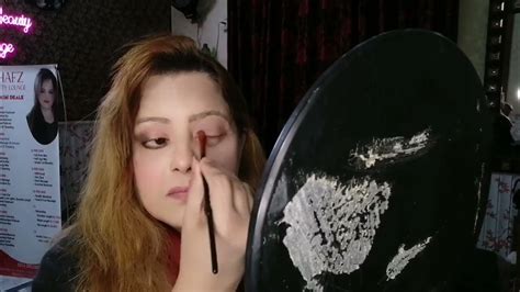 Beginners Smokey Eye Makeup Tutorial How To Apply Eyeshadow