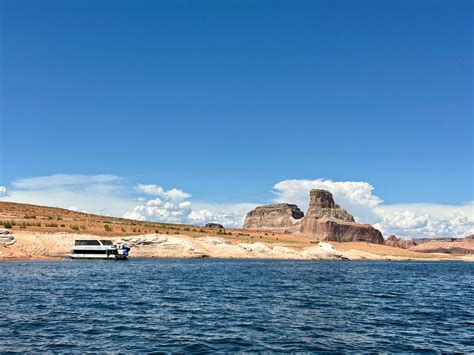 Tips For Renting A Houseboat On Lake Powell Married With Wanderlust