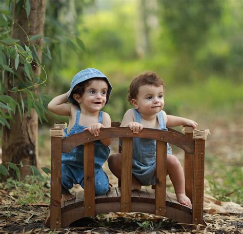 מזל טוב לתאומים המהממים שלנו עברה שנה איך הזמן עףףף שנהנים וגודלים אהבה של אמא ואבא אנחנו