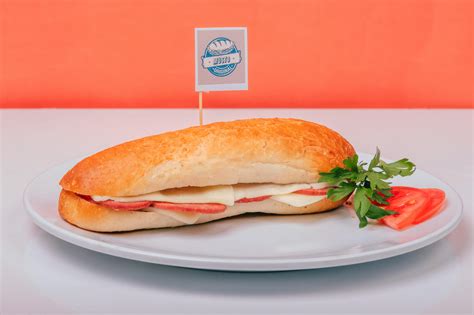 경화 고기 고기 고기 애호가 고명 구운 햄 단백질 델리 고기 도마 러스틱 맛있는 먹음직스러운 목조 목조 판자 미식가 새우젓 셰프의 선택 소박한