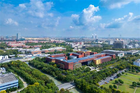 上海交通大学图片素材 上海交通大学设计素材 上海交通大学摄影作品 上海交通大学源文件下载 上海交通大学图片素材下载 上海交通大学背景素材 上海