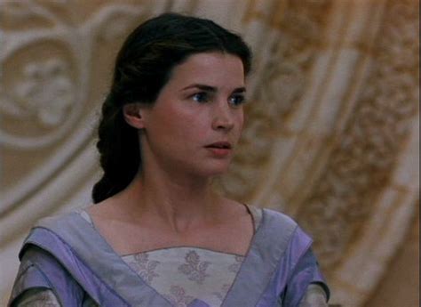 Pin By Annie Wilkinson On Movies Tv I Love 2 0 Julia Ormond First Knight Julia