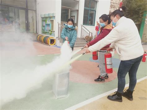 郑州市管城回族区商城幼儿园开展灭火器使用培训活动 教育 资讯 河南商报网