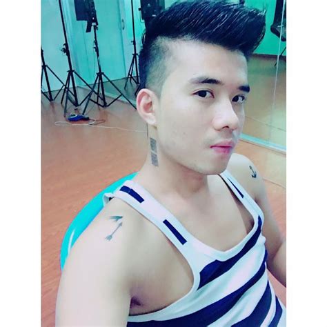 M Y A N M A R H U N K S Moe Htet Thu Ya Home