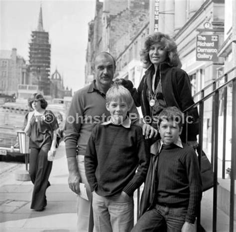 20242476 Sean Connery Wife Micheline Connery With Their Sons From