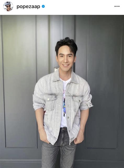 โป๊ป ธนวรรธน์ มอบเงินบริจาคให้กับมูลนิธิรามาธิบดีฯ จำนวน 500 000 บาท มีคลิป