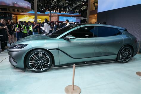 【腾势z9gt图片 汽车图片大全】 易车