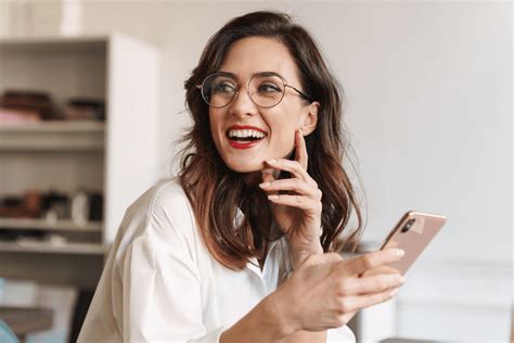 Signs You Need Glasses