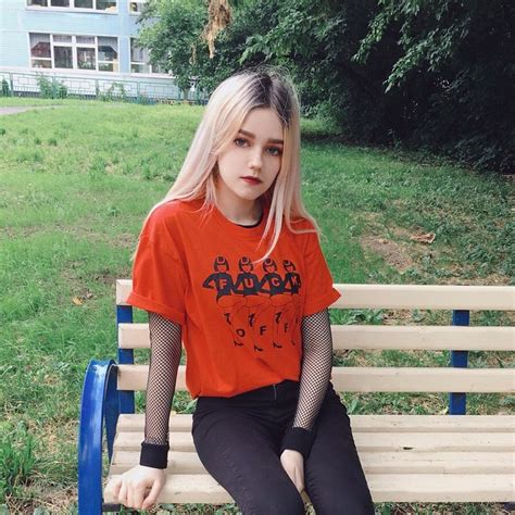 Pin By Фиолета лайф On девочки с цветными волосами Beautiful Wigs Human Hair Wigs Blonde