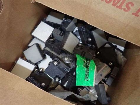 Lot Of Assorted Components Yellow Tag Auctions