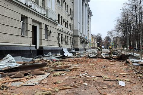 Нічний обстріл Харкова російська ракета вдарила біля однієї зі шкіл Новости Section Ukr Net