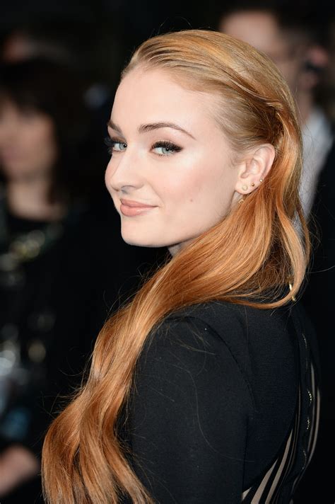 Why Did Sophie Turner Dye Her Hair Blonde Whatever The Reason She
