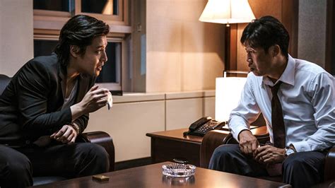 [영화][y리뷰] 경쾌하게 내달리는 야당…익숙한 맛에 묘하게 끌린다 Ytn