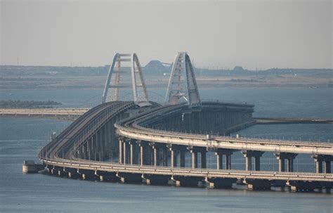 Traffic On Key Bridge From Crimea To Russias Mainland Halted Amid