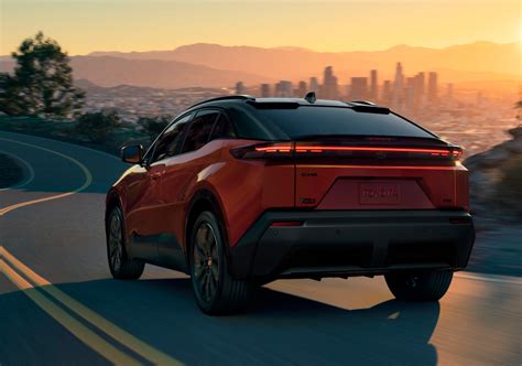 รถใหม่วันนี้ รถใหม่วันนี้ Added A New Photo