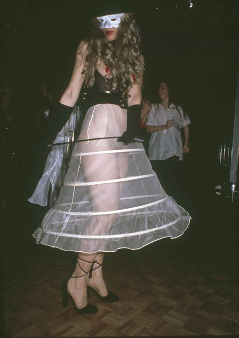Studio 54 In The 1970s Wonderful Photos Of Famous Faces Dancing At New