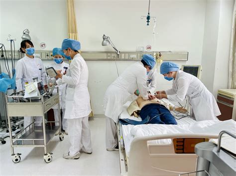 护卫生命急救护航 北京大学医院心肺复苏考核演练 北京大学医院
