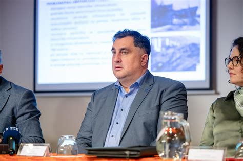 Jeseniški župan Bohinec Zaradi Razpada Mestne Koalicije Bo Delo