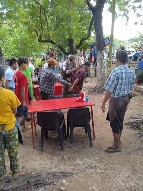 ပုသိမ်မှာဆိုင်ကယ်သူခိုး ၂ ဦးကို ပြည်သူတွေဝိုင်းဝန်းဖမ်းဆီရာမှ တစ