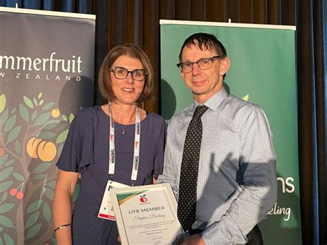 Three Deserving Growers Recognised By Summerfruit Nz At Its Conference