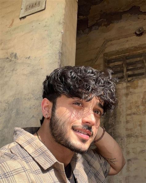 صور شباب كأنها لك، اولاد حقيقية تبدو وكأنها لك Photo Portrait Picture