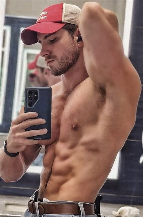 Post [752964092733669376] Hot And Tumbex