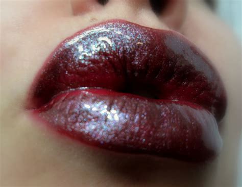 Cosmoberry Brown Red Lip Gloss With Green Shine Duochrome Stain