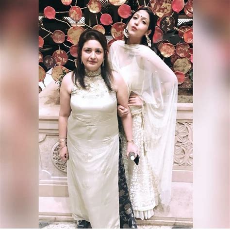 इंस्टाग्राम की मस्त हाई क्लास जवानी वाली मस्त चुचियों वाली गुलाबी जिस्म वाली गदराई जवानी वाली