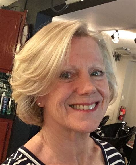 Chin Length Bob Proportion Older Women Bobs Nice Bob Hairstyle