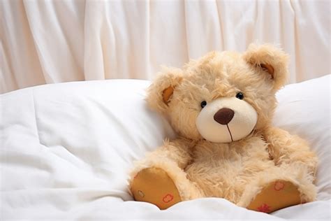 하얀 침대 위에 쉬고 있는 테디베어 인형 감성 겨울 계절 배경 일러스트 및 사진 무료 다운로드 Pngtree